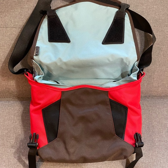 Crumpler | Bags | Crumpler The Dreadful Embarrassment Messenger Bag ...